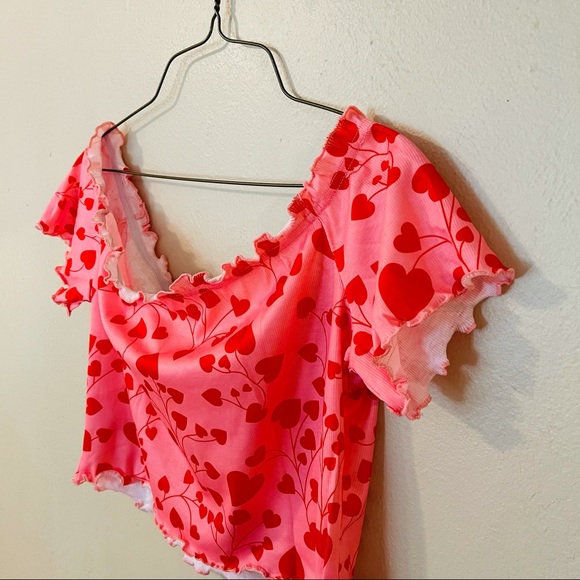 SHEIN | Tops | Nwot Pink And Red Heart Crop Top | Poshmark
